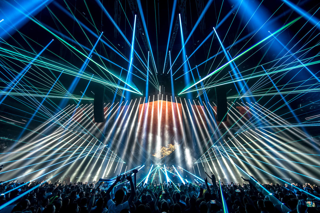 ROBE Robin MegaPointe Световой прибор полного вращения, лампа Osram ...